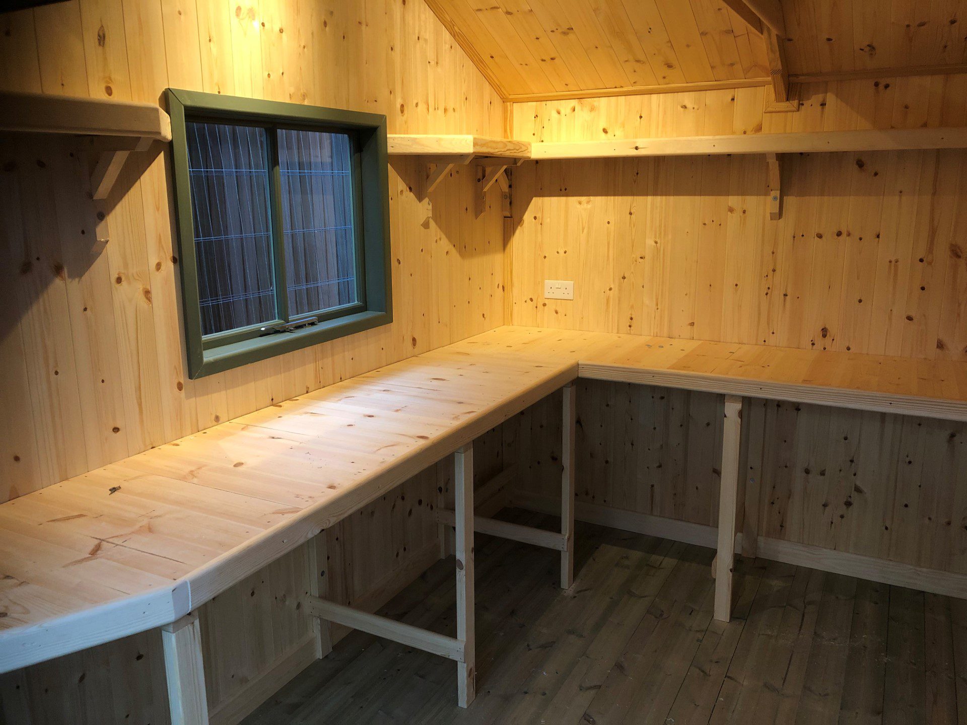 Malvern Heavy Duty Pent – The Malvern Collection