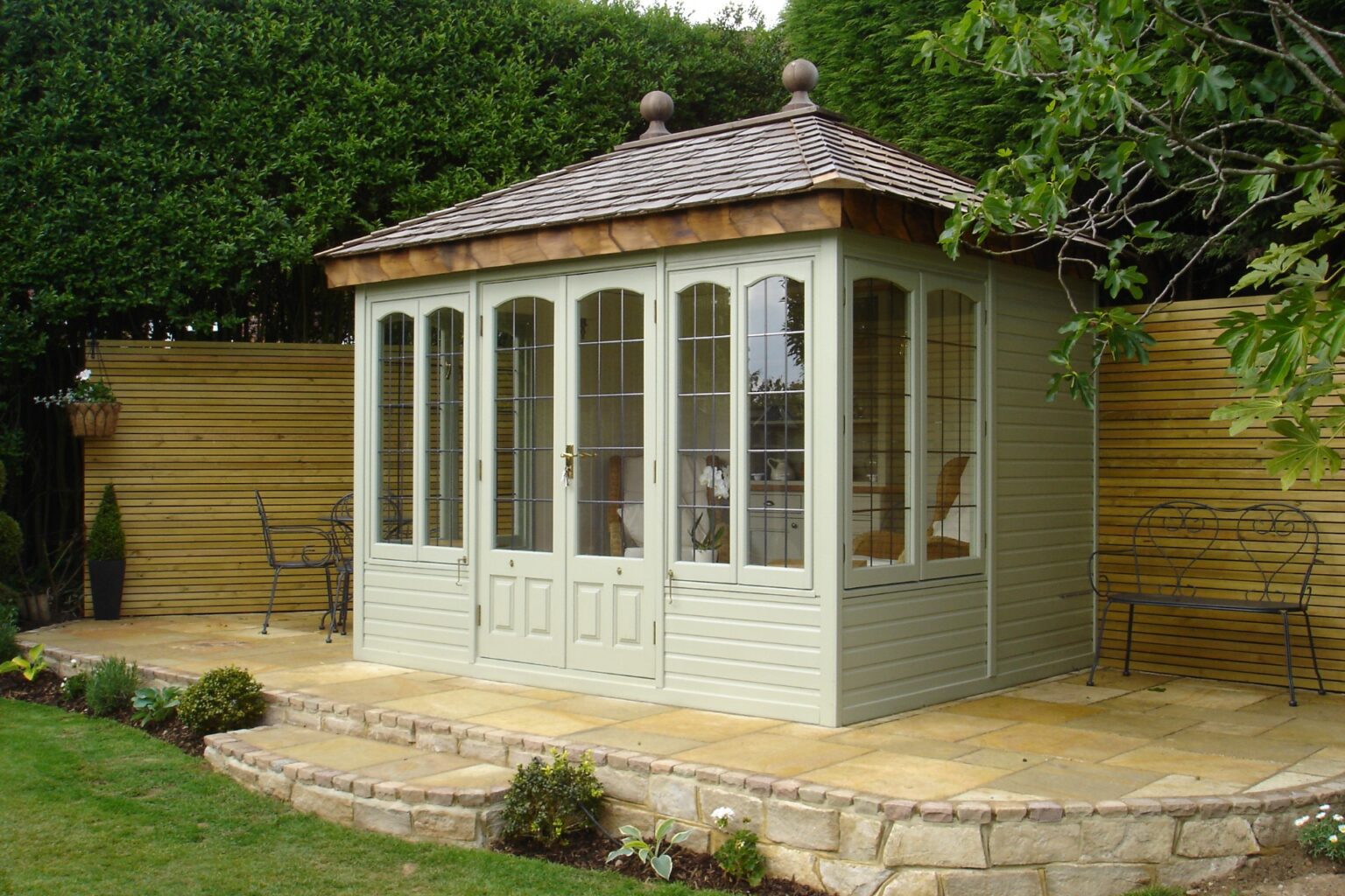 Ashton – The Malvern Collection